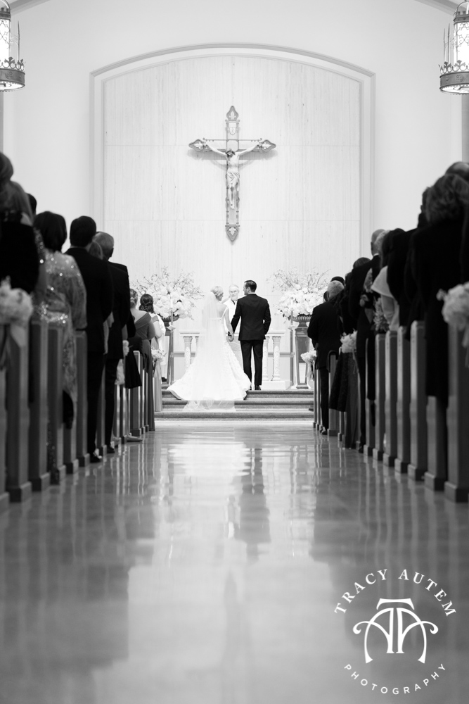 Caroline & Rob – Wedding Ceremony at Holy Trinity Catholic Church ...